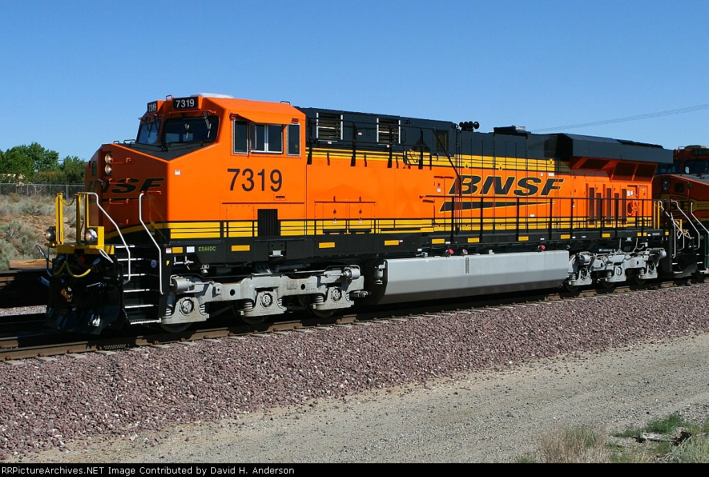 BNSF 7319